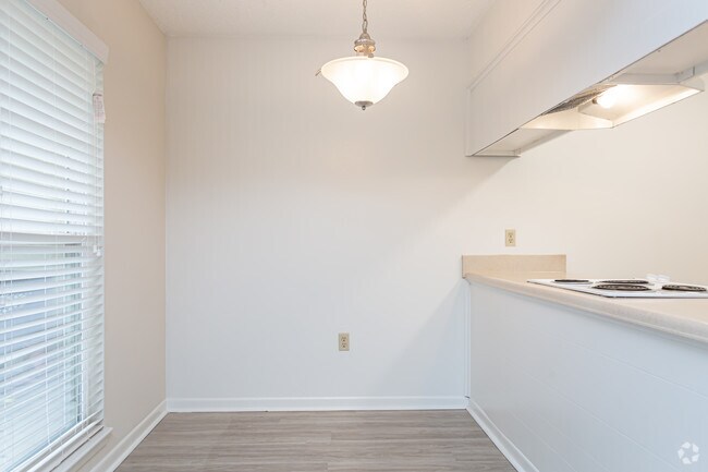 The Warwick - Utilities Included - Apartments in Baton Rouge, LA ...