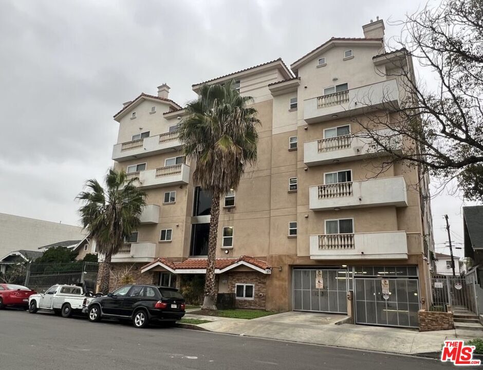 1026 S Oxford Ave Unit 303, Los Angeles, CA 90006 - Room for Rent in ...