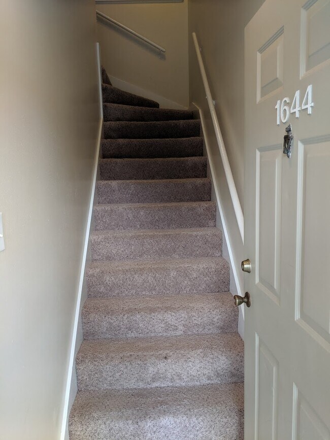 1644 E Swan Cir Unit 1644, Saint Louis, MO 63144 - Condo for Rent in ...