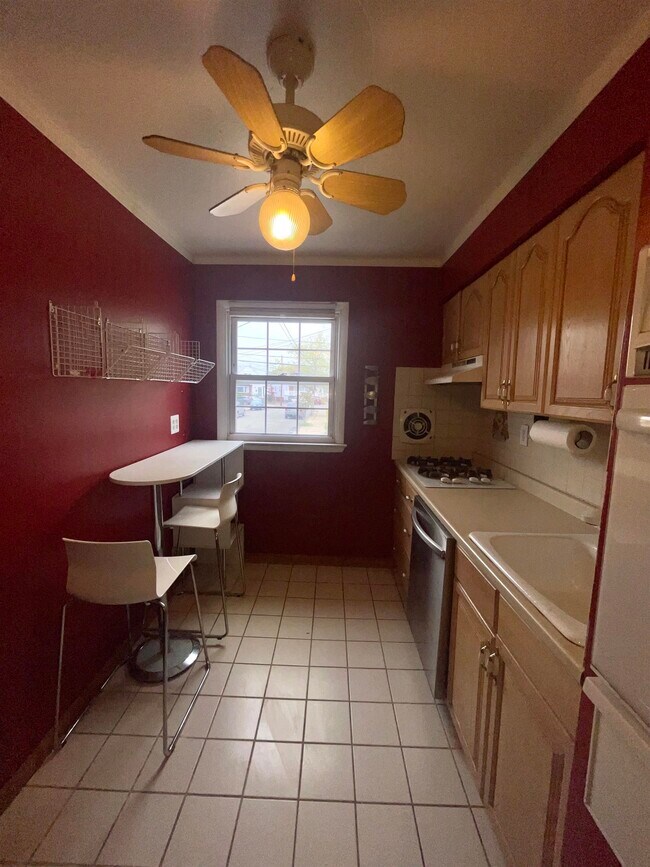 31 Exeter Rd Unit 1, Jersey City, NJ 07305 - Condo for Rent in Jersey ...