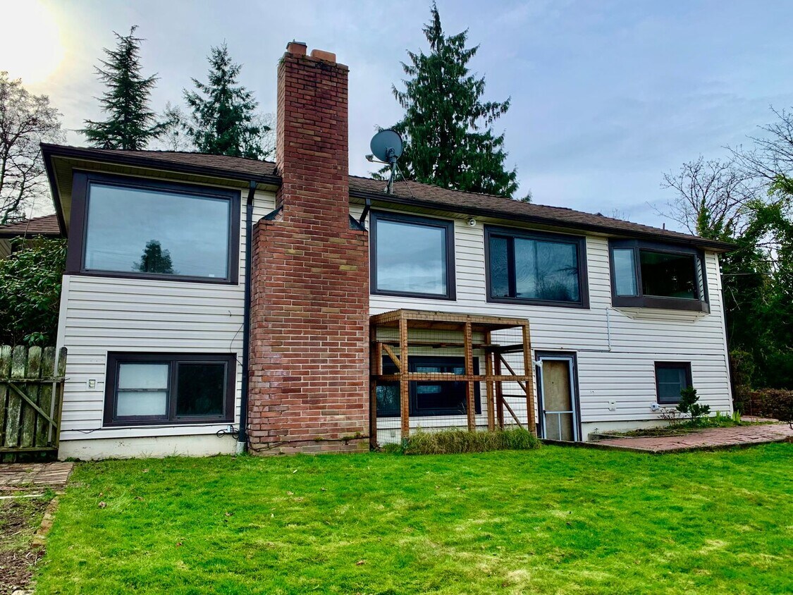 10403 18th Ave S Burien, WA 98168 - Alquileres en Burien, WA ...