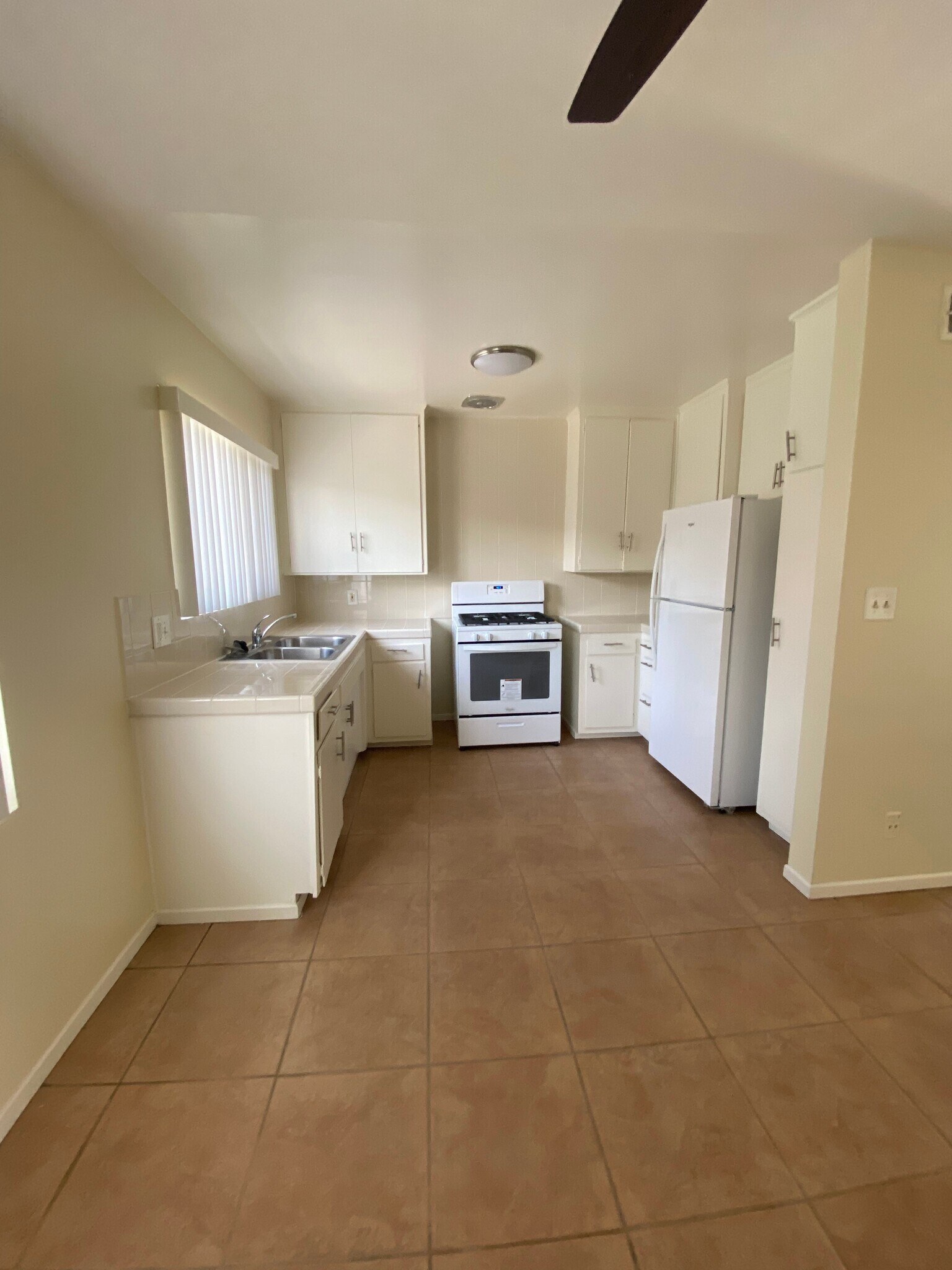 4027 Coco Ave Unit 18A, Los Angeles, CA 90008 - Condo for Rent in Los ...