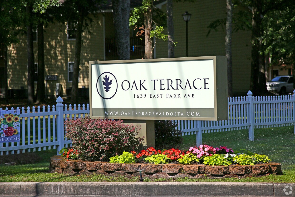 Oak Terrace - Apartments in Valdosta, GA | Apartments.com