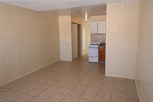 3021 E Carey Ave Unit 4, North Las Vegas, NV 89030 - Room for Rent in ...