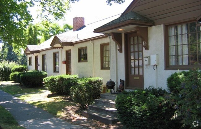 Pullman Reaneys Apartments for Rent with High Ceilings - Pullman, WA ...