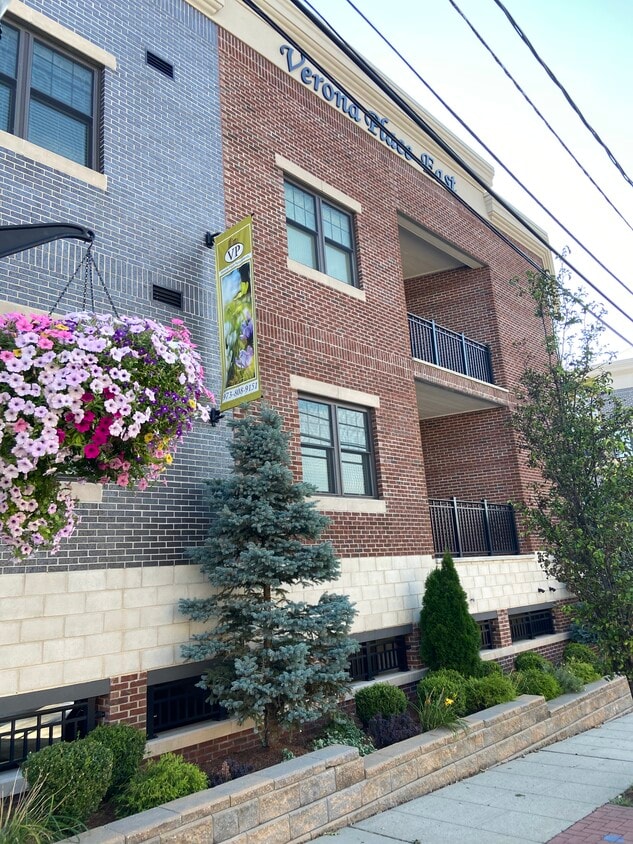 Verona Place - 435-449 Bloomfield Ave Verona, NJ 07044 | Apartments.com