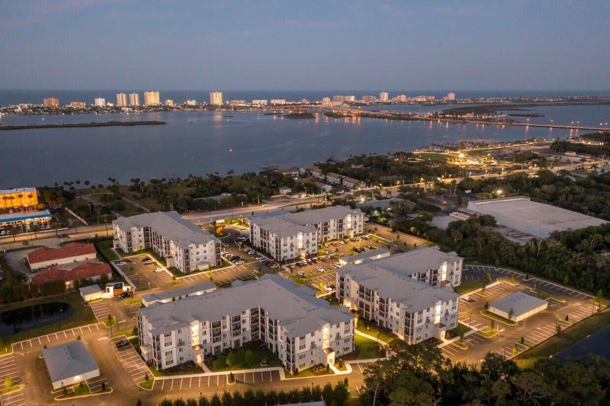 ENCLAVE AT 3230 - 3230 S Ridgewood Ave South Daytona, FL - Apartments ...