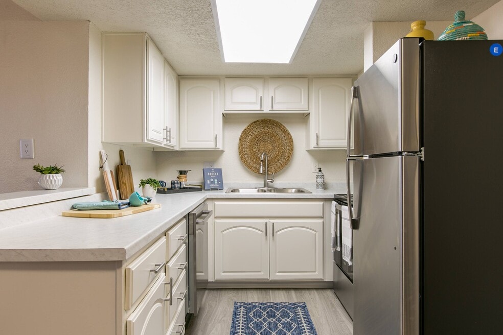 Broadstone Towne Center - 1801 Gibson Blvd Se Albuquerque, NM 87106 ...