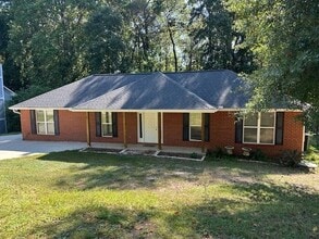 Apartments for Rent with a Walk-In Closet in Spanish Fort Estates ...