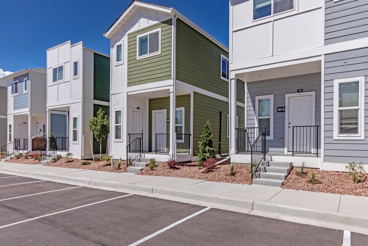 Cottages at Chapel Heights - Apartments in Colorado Springs, CO ...