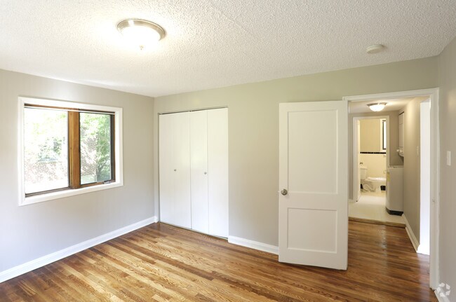 Drexelbrook Apartments - 4804 Drexelbrook Dr Drexel Hill, PA ...