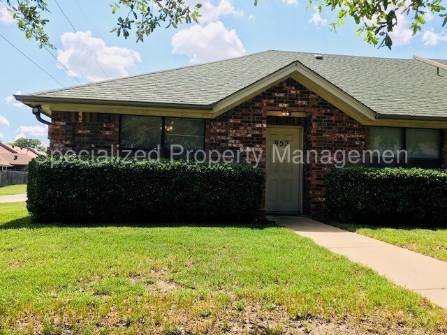 952 Austin Ct, Weatherford, TX 76086 - Room for Rent in Weatherford, TX ...