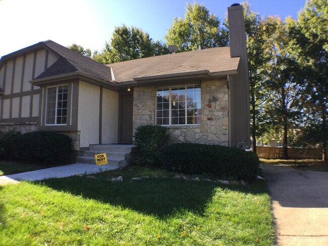 1228 NW Village Dr Blue Springs, MO 64015 - Alquileres en Blue Springs ...