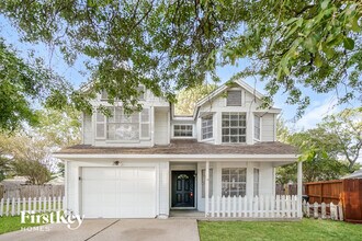 Northcliffe Manor Houses for Rent with a Swimming Pool - Houston, TX