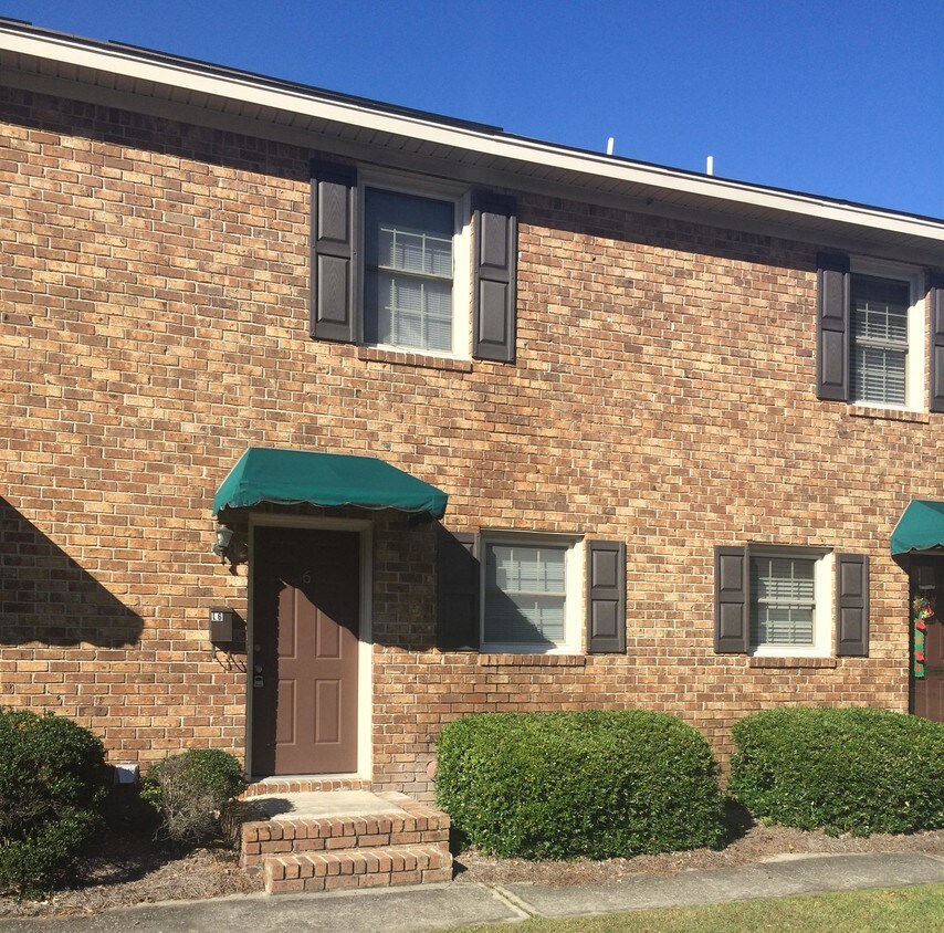 3700 Bush River Rd, Columbia, SC 29210 - Condo for Rent in Columbia, SC ... 3700 Bush River Rd, Columbia, SC 29210 - Condo for Rent in Columbia, SC ...