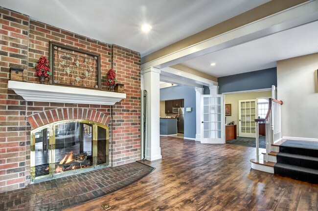 Devonshire Apartments - Bloomington, MN | Apartments.com