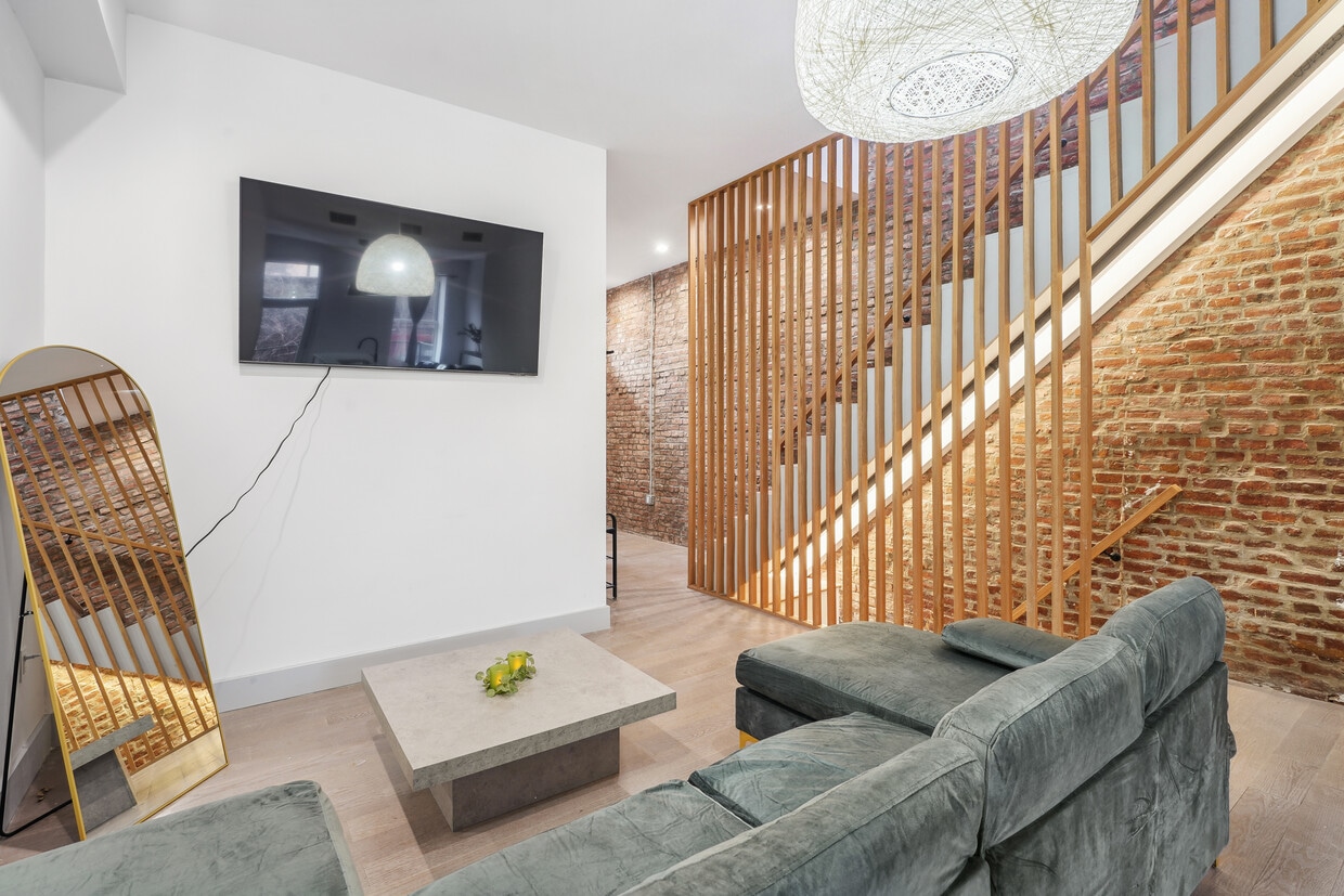 12 Agate Ct, Brooklyn, NY 11213 - 12 Agate Ct Brooklyn, NY 11213 ...