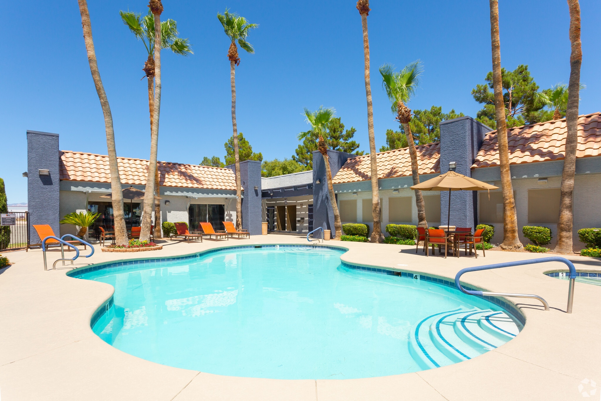 Sunset Pointe Apartments - 2255 E Sunset Rd Las Vegas, NV 89119 ...