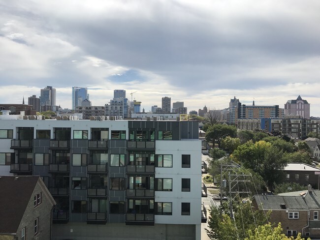 Encore Apartments - Milwaukee, WI | Apartments.com