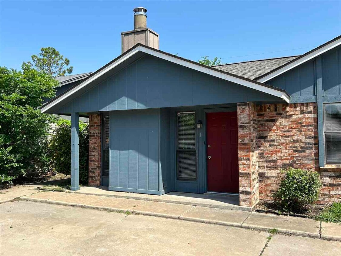 910 NE Tortoise Dr Unit 1, Lawton, OK 73507 - Condo for Rent in Lawton ...