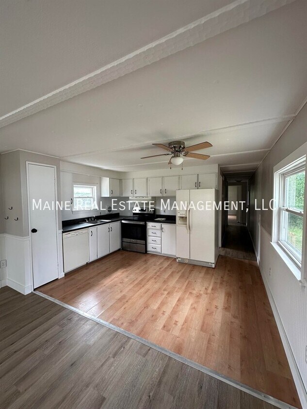 30 Exeter Rd Corinth, ME 04427 - Alquileres en Corinth, ME ...