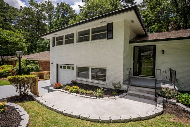 1733 N Holly Ln NE, Atlanta, GA 30329 | Apartments.com