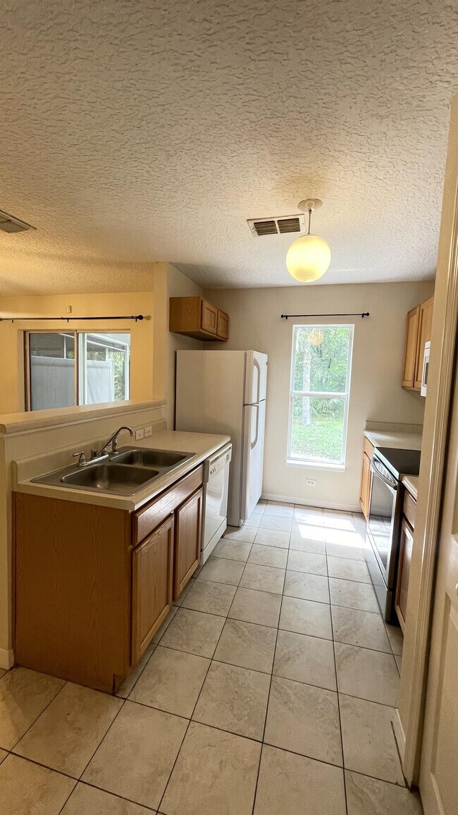 11858 Lake Bend Cir, Jacksonville, FL 32218 - Townhome Rentals in ...