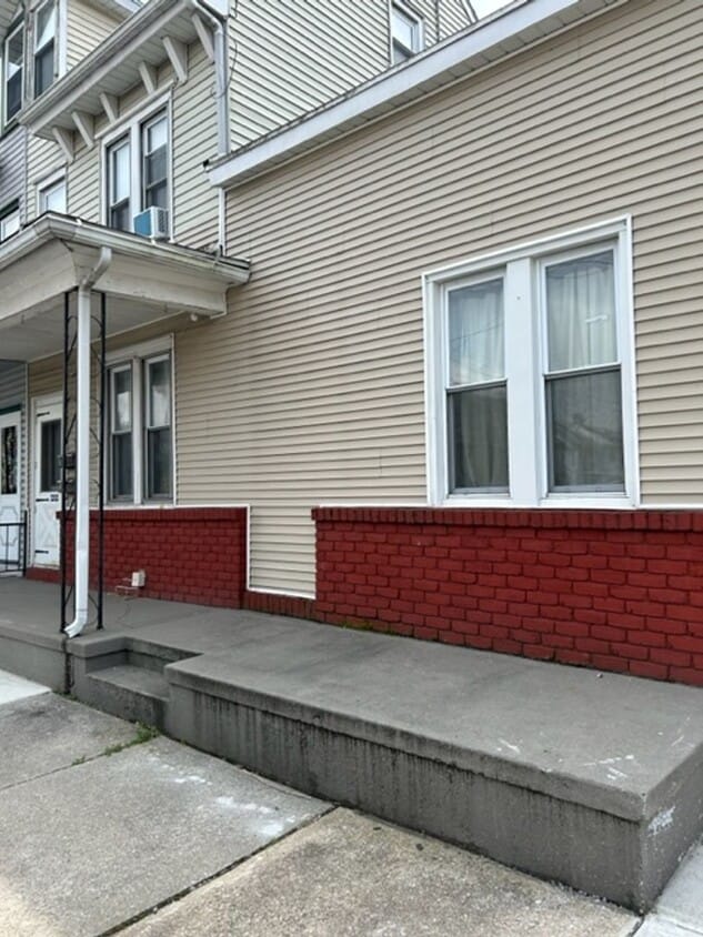 2212 Lehman St Unit 2212 LEHMAN ST-#2, Lebanon, PA 17046 - Room for Rent in Lebanon, PA ...