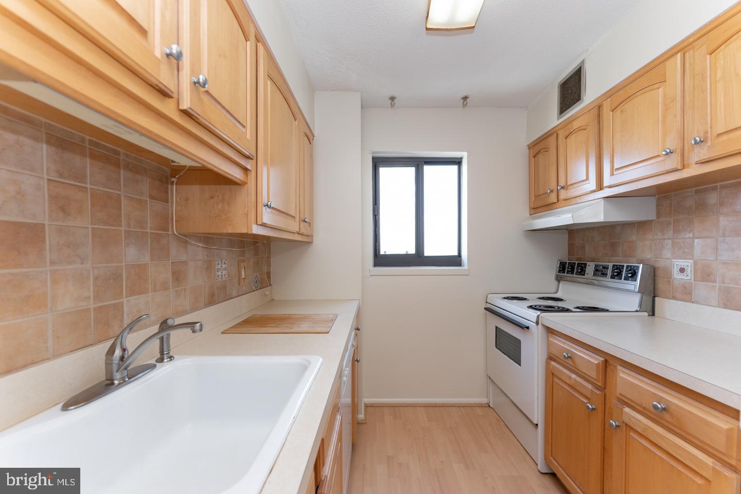 1420 Locust St Unit 21R, Philadelphia, PA 19102 - Room for Rent in ...