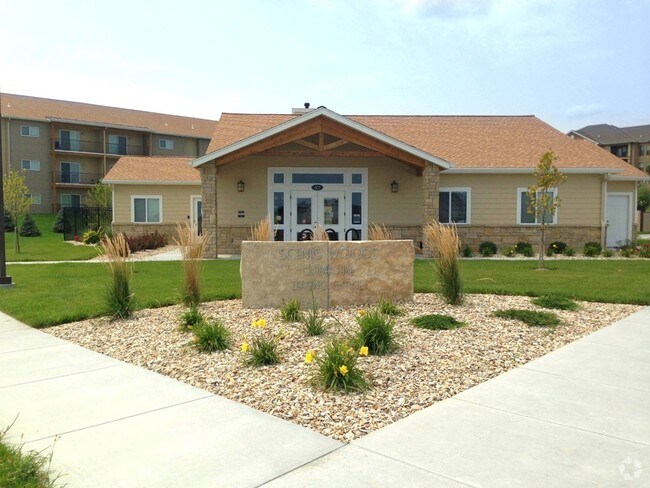 Stone Pointe Apartments for Rent with a Garage - Manhattan, KS - 18 ...