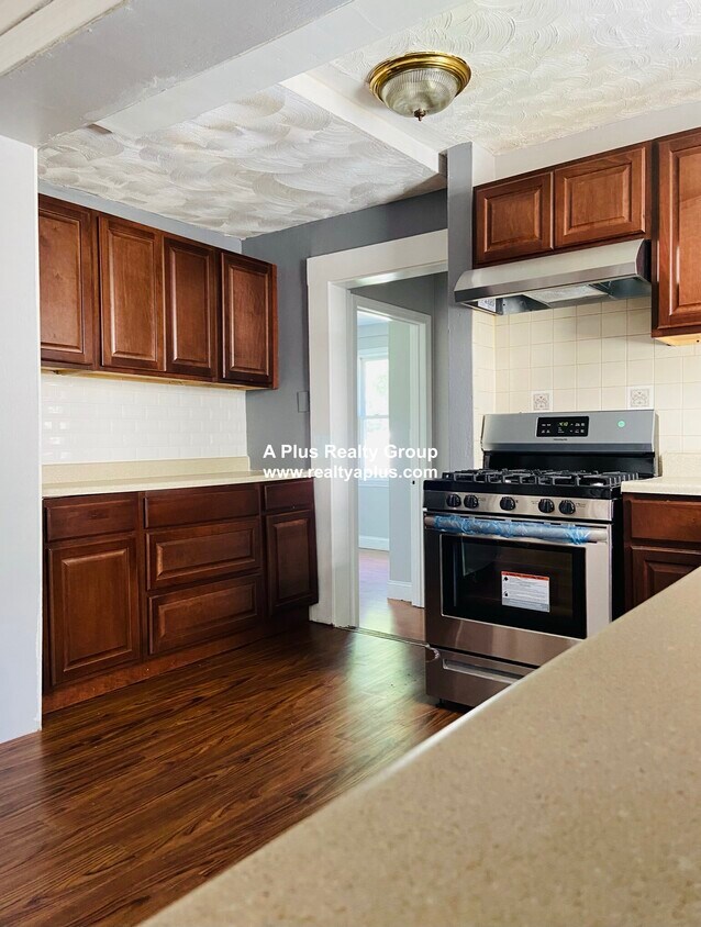 45 Angell St, Boston, MA 02124 - House Rental in Boston, MA ...