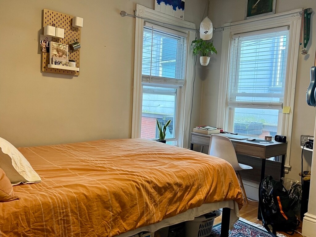 176 Bowen St Unit 1, Boston, MA 02127 - 176 Bowen St Boston, MA 02127 ...