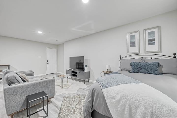 1352 Dorothy St Unit A, Houston, TX 77008 - Room for Rent in Houston, TX | Apartments.com