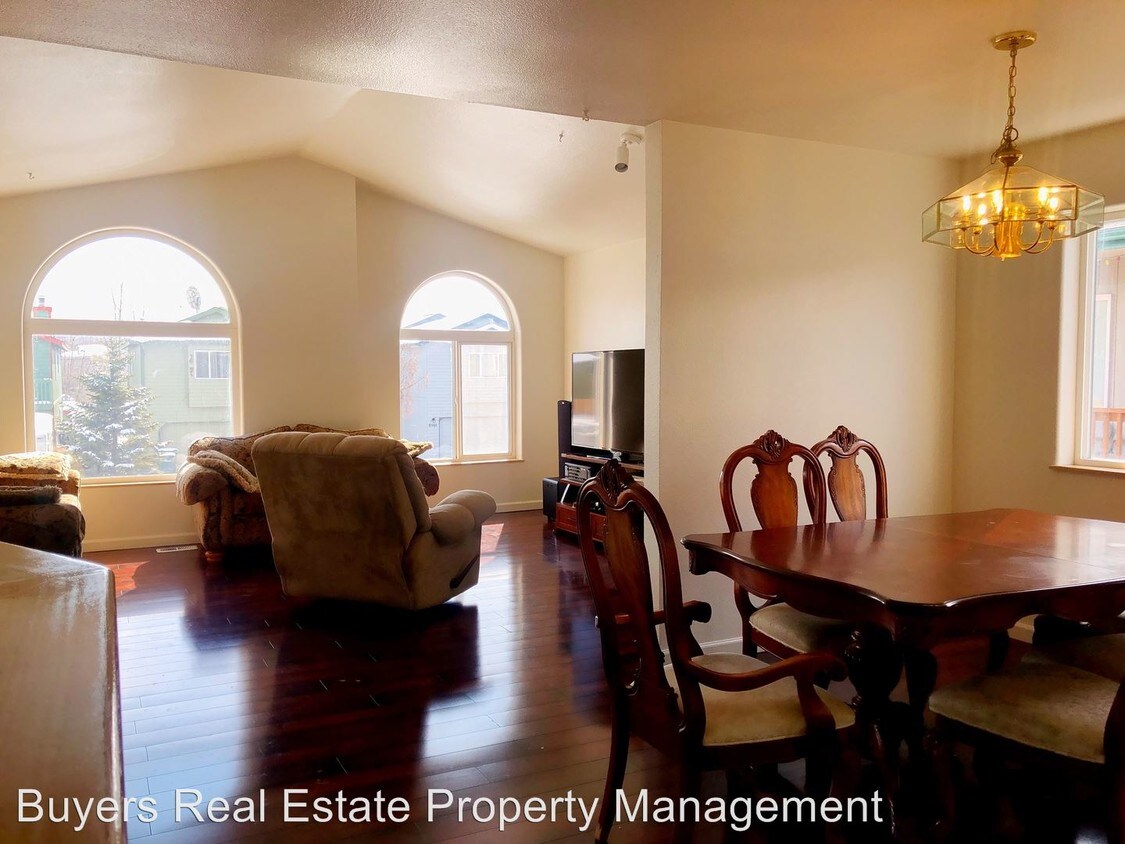8571 Ridgeway Ave, Anchorage, AK 99504 - House Rental in Anchorage, AK ...