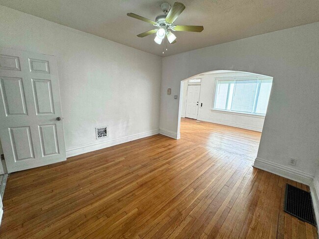 3761 Keokuk St Unit 3761 Keokuk 1F, St. Louis, MO 63116 - Room for Rent ...