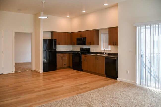 Pacific Ridge Apartments for Rent with Parking - Des Moines, WA ...