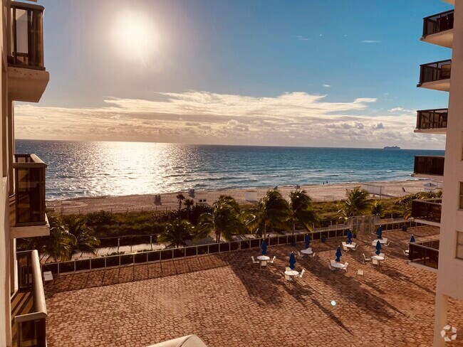 Oceanfront Apartments for Rent with Hardwood Floors - Miami Beach, FL ...