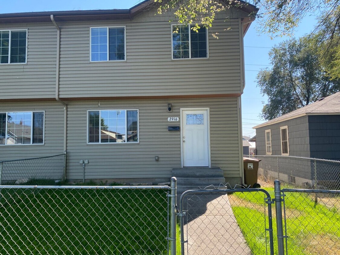 2916 N Perry St Unit 2916, Spokane, WA 99207 - Room for Rent in Spokane ...
