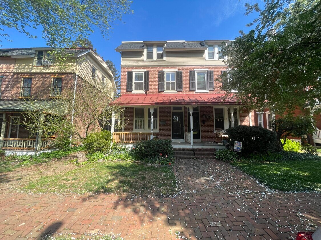 239 Dean St, West Chester, PA 19382 - House Rental in West Chester, PA ...