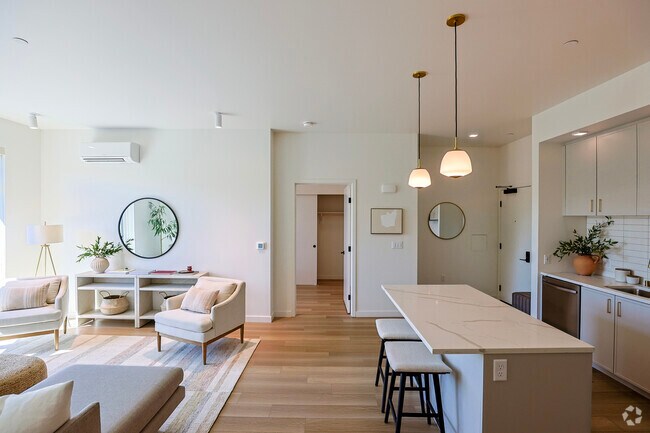 Richmond Grove Apartments for Rent with High Ceilings - Sacramento, CA ...