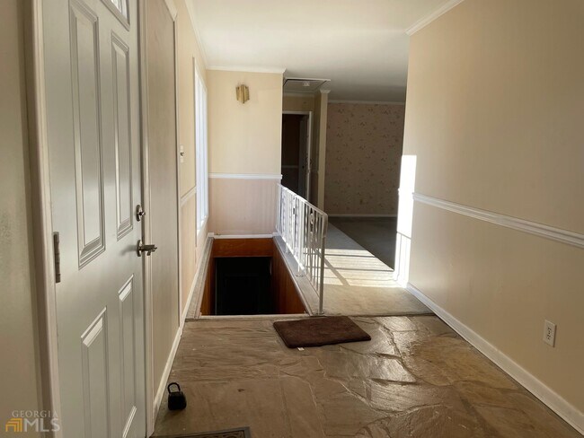 946 Hambrick Rd, Stone Mountain, GA 30083 - House Rental in Stone ...