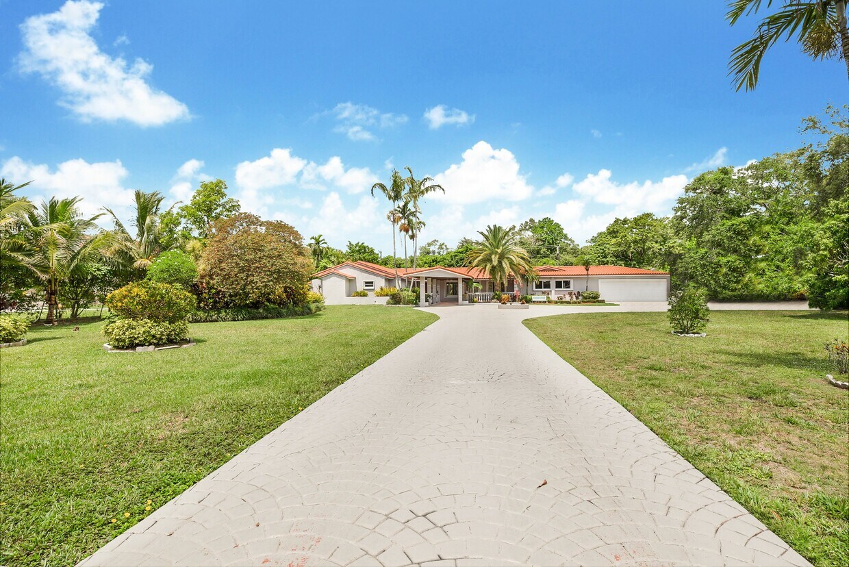 10750 SW 67th Ave, Miami, FL 33156 - House Rental in Miami, FL ...