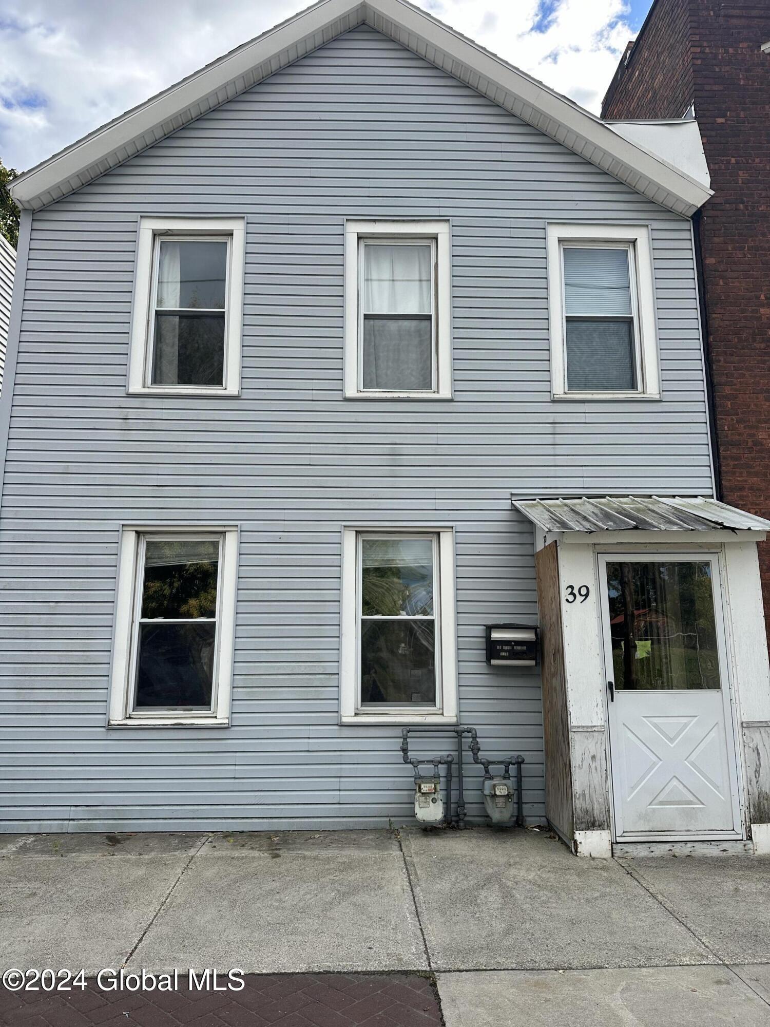 39 Douw St Unit 1, Troy, NY 12180 - Room for Rent in Troy, NY ...