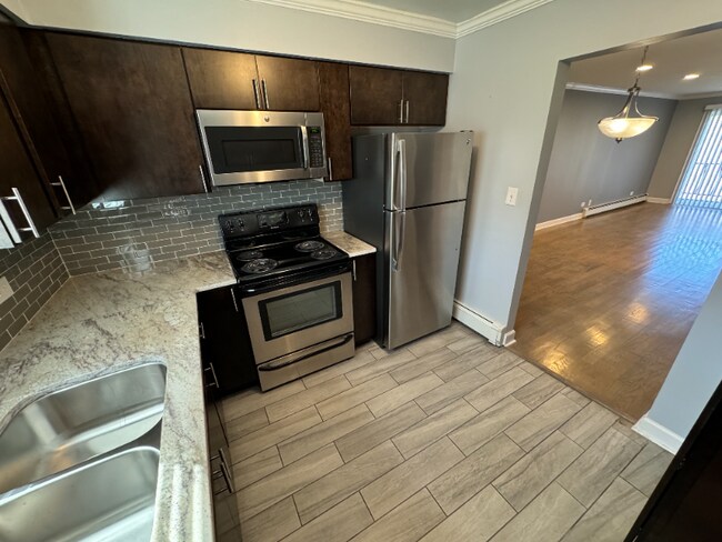 9609 S Keeler Ave Unit 2W, Oak Lawn, IL 60453 | Apartments.com