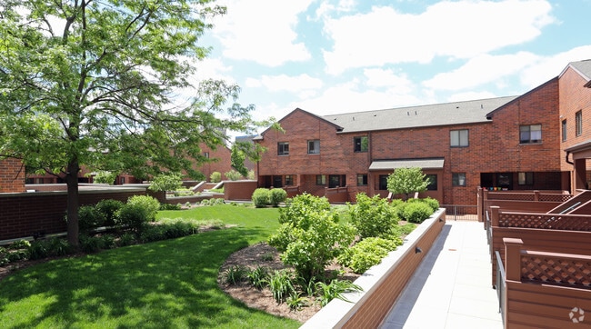 Yankee Hill Apartments - Milwaukee, WI | Apartments.com