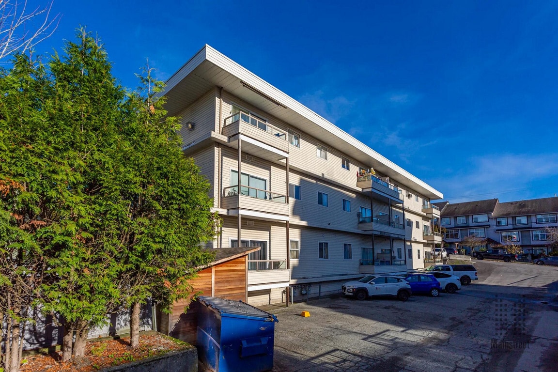 Maple Ridge Central Apartments Apartments - 22422 North Av Maple Ridge ...