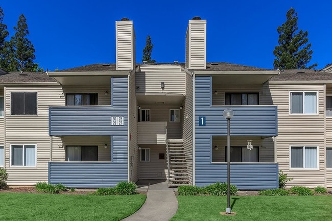 Redwood Square Apartments Apartments - Sacramento, CA | Apartments.com