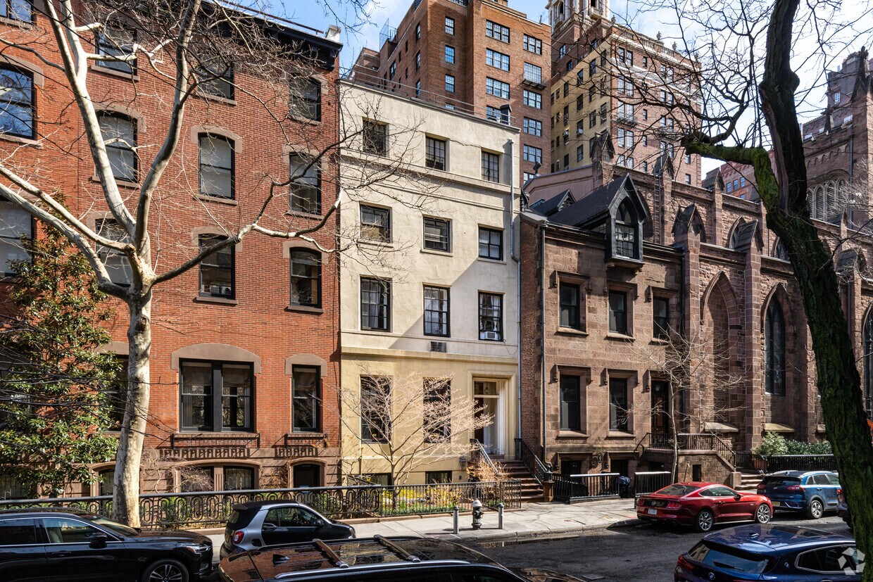 9 W Tenth St, New York, NY 10011 - 9 W Tenth St New York, NY 10011 ...