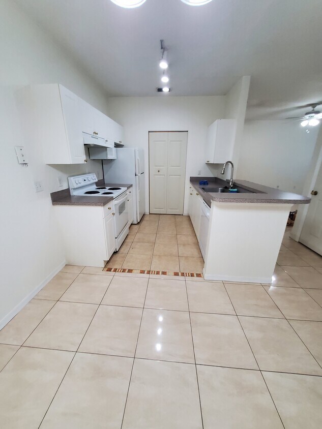 819 Grand Regency Pointe Unit 104, Altamonte Springs, FL 32714 - Condo ...