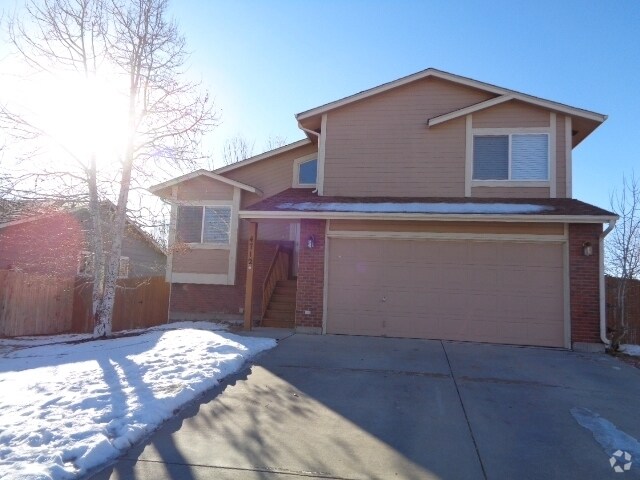 Clearview Estates Apartments for Rent with a Dog Park - Colorado ...